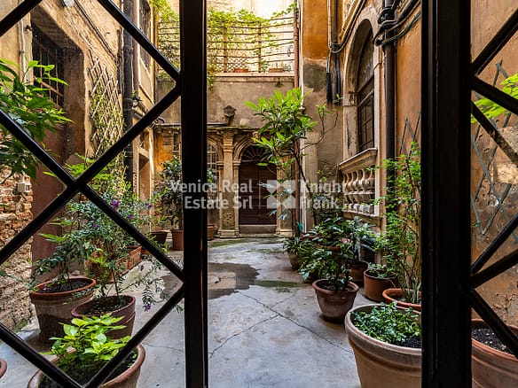 Venice Real Estate – Serena Bombassei