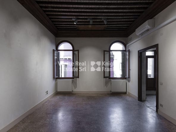 Palazzo Querini, Calle Lunga San Barnaba – Venice Real Estate
